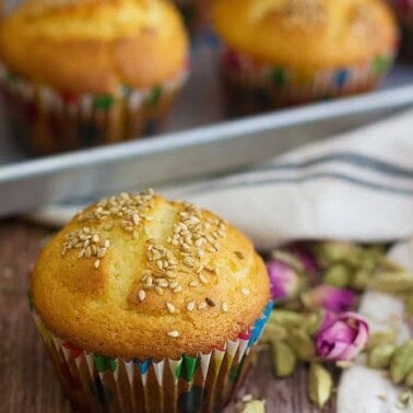 Persian Cardamom Muffins - Cake Yazdi [Video] • Unicorns in the Kitchen