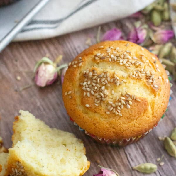 Persian Cardamom Muffins - Cake Yazdi [Video] • Unicorns in the Kitchen