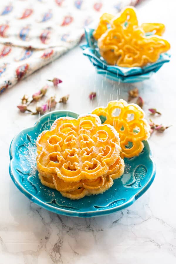 Nan Panjereh - Persian Rosettes • Unicorns in the Kitchen