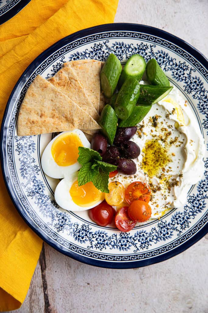 Mediterranean Breakfast Bowls • Unicorns in the Kitchen