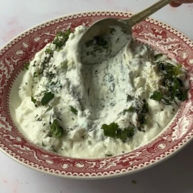 Haydari Recipe (5-Minutes!) • Unicorns in the Kitchen