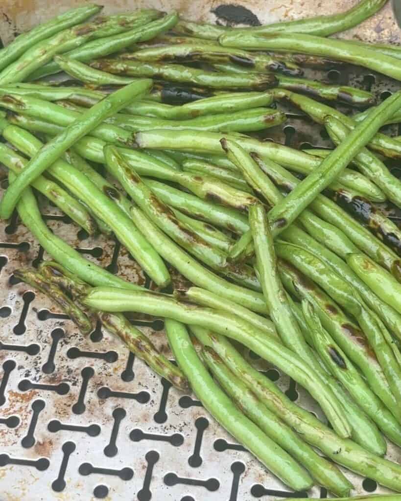 Grilled Green Beans with Lemon and Feta • Unicorns in the Kitchen