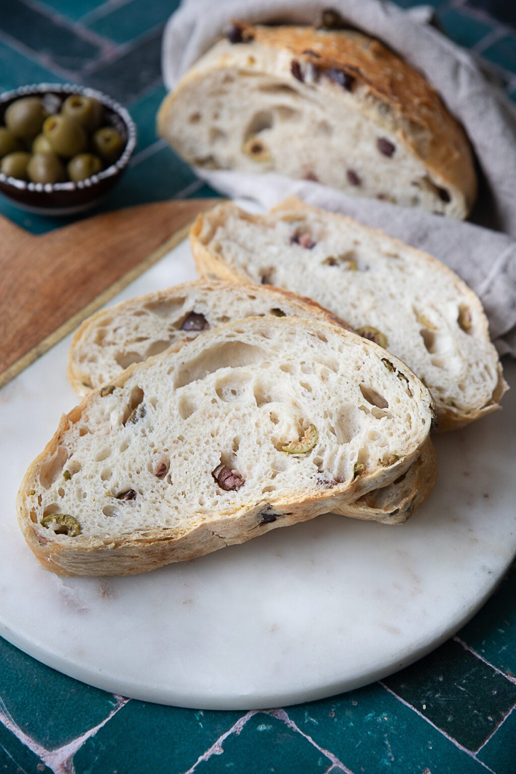 Olive Bread Recipe (No Knead) • Unicorns in the Kitchen