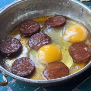 Sucuklu Yumurta (Turkish Sausage and Eggs) • Unicorns in the Kitchen
