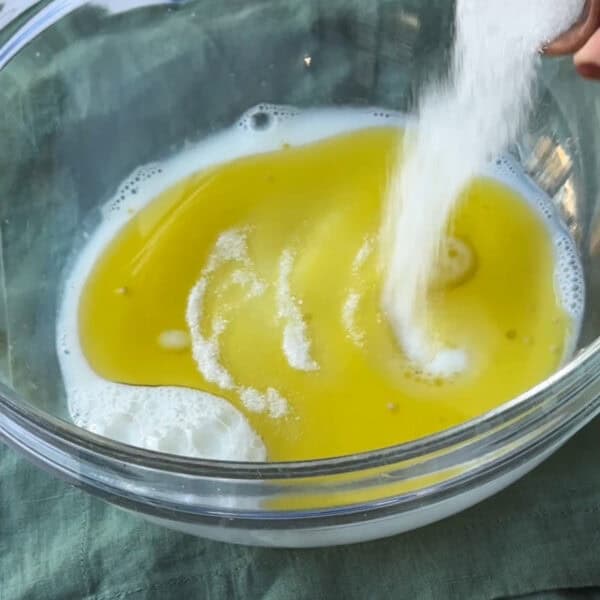Honeycomb Bread with Cheese Filling (Khaliat Nahl) • Unicorns in the ...